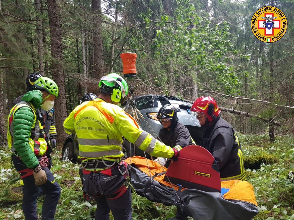 TRAUMA TORACICO PER LA DONNA FERITA NELL’INCIDENTE DI CARACOI, COLPA ... TRAUMA TORACICO PER LA DONNA FERITA NELL’INCIDENTE DI CARACOI, COLPA ...